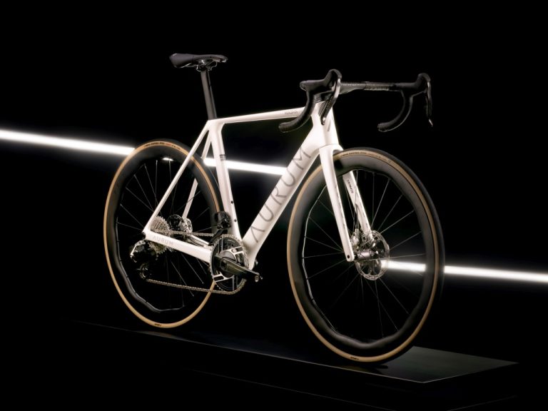 AURUM（アウルム）取扱い始めます！ – CYCLECUBE